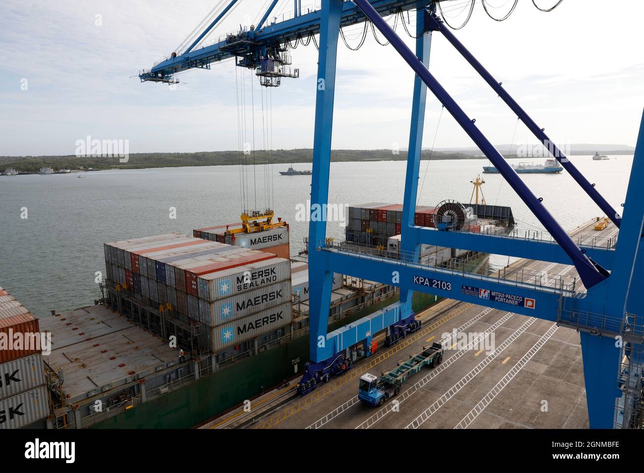 Mombasa main port in Kenya, Indian Ocean, East Africa Stock Photo - Alamy