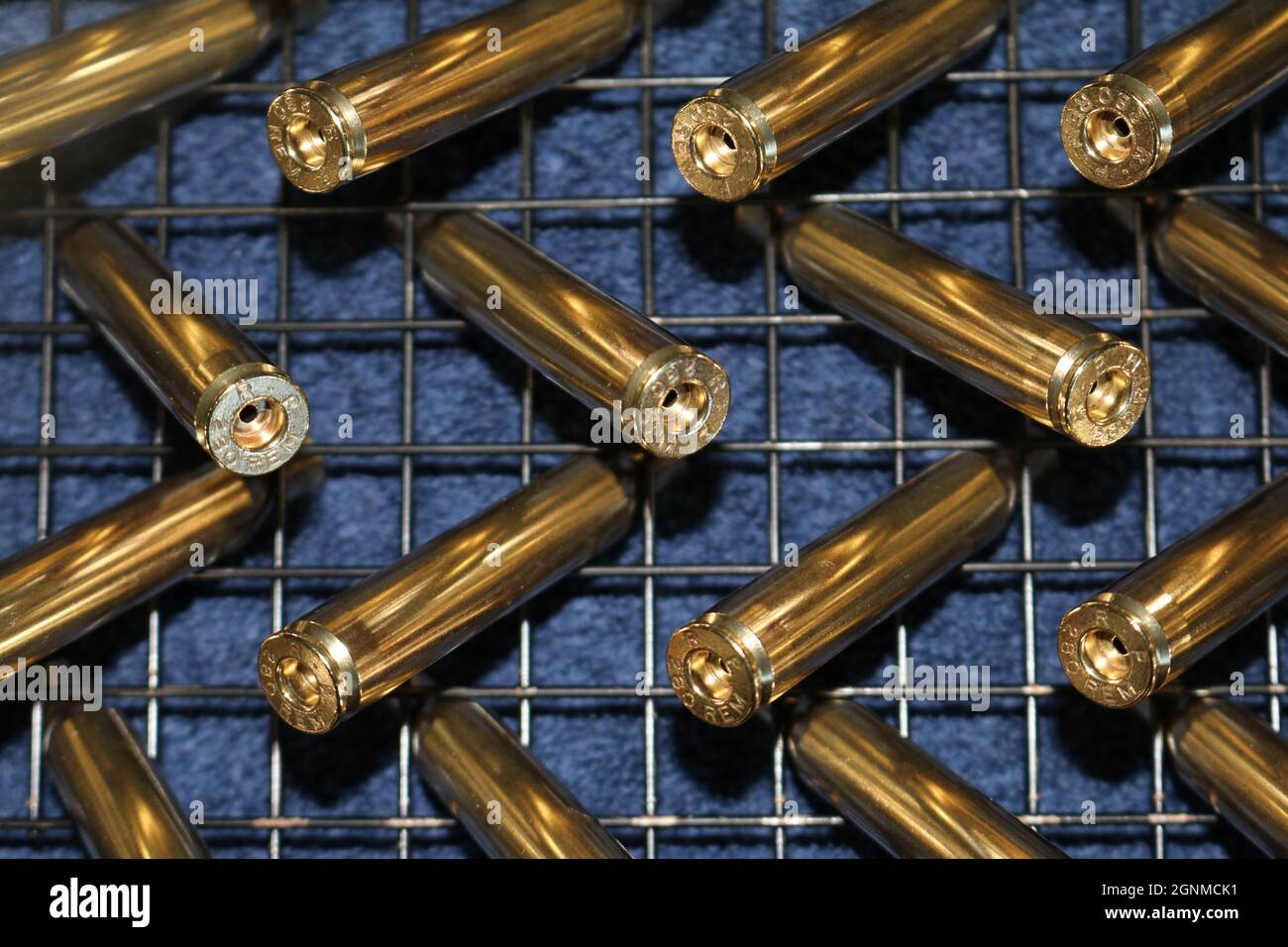 Reload rifle hi-res stock photography and images - Alamy