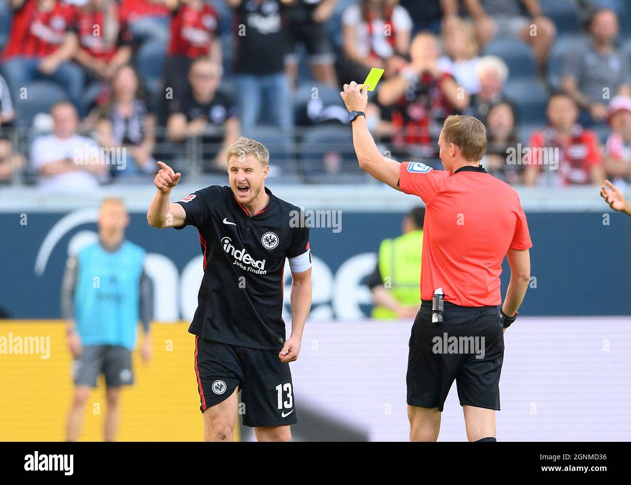Angry footballer yellow card hi-res stock photography and images - Alamy