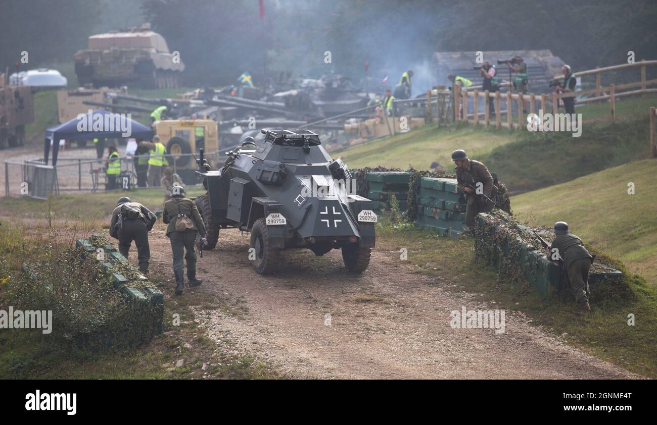 Light armoured vehicle hi-res stock photography and images - Alamy