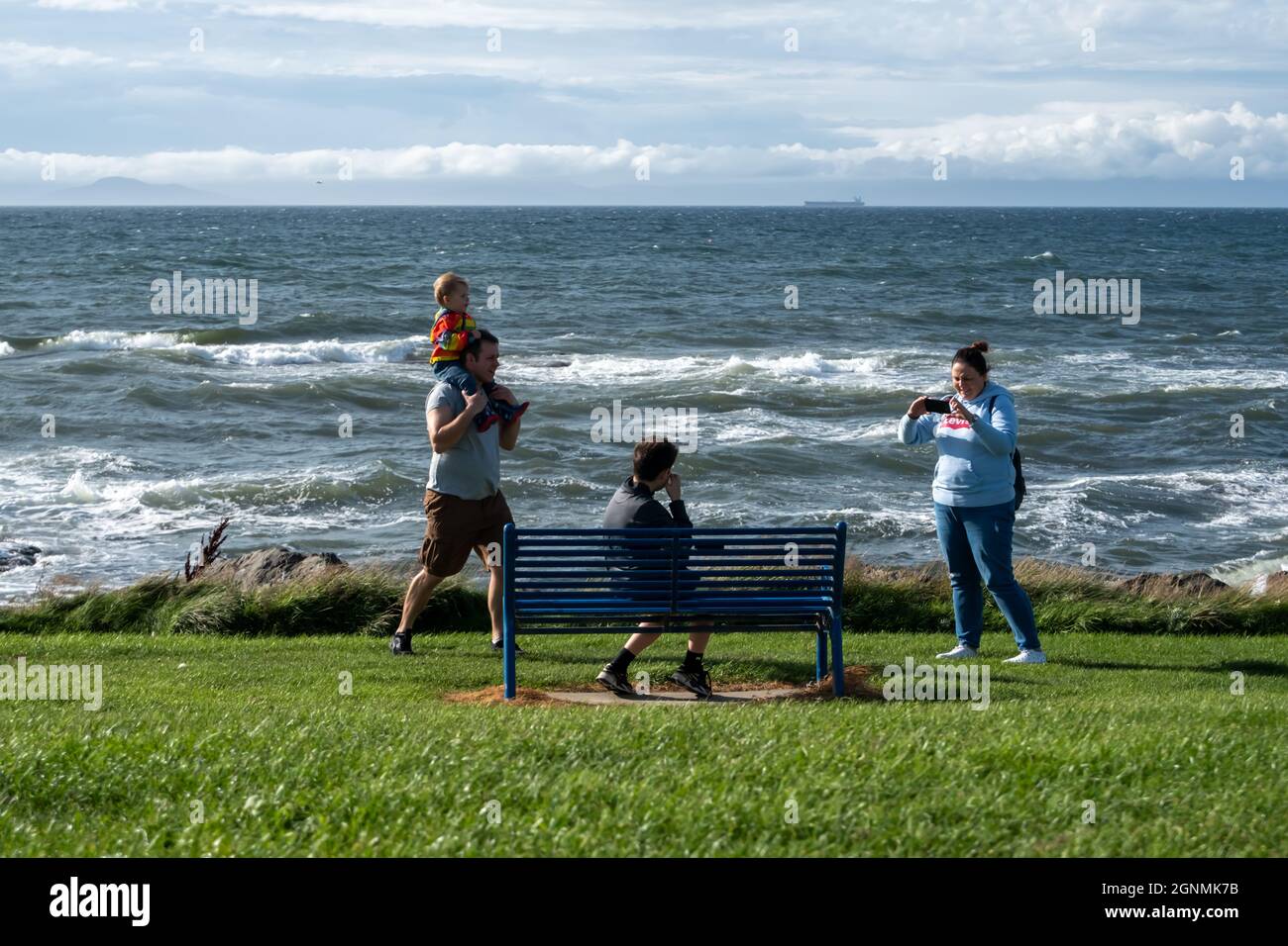 Troon, Scotland, UK. 26th September, 2021. UK Weather: A family day out ...