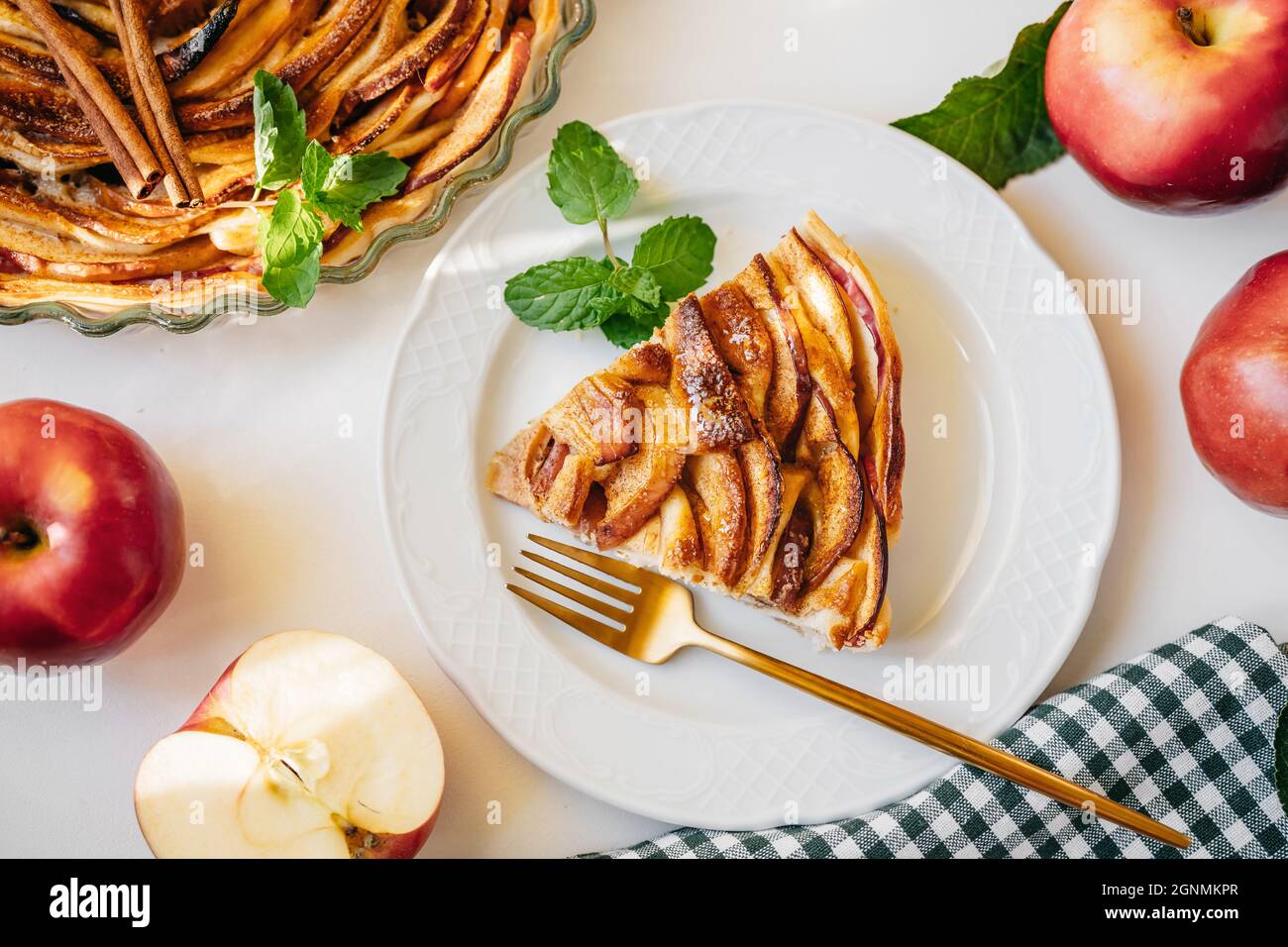 Slice apple pie cake on hi-res stock photography and images - Alamy