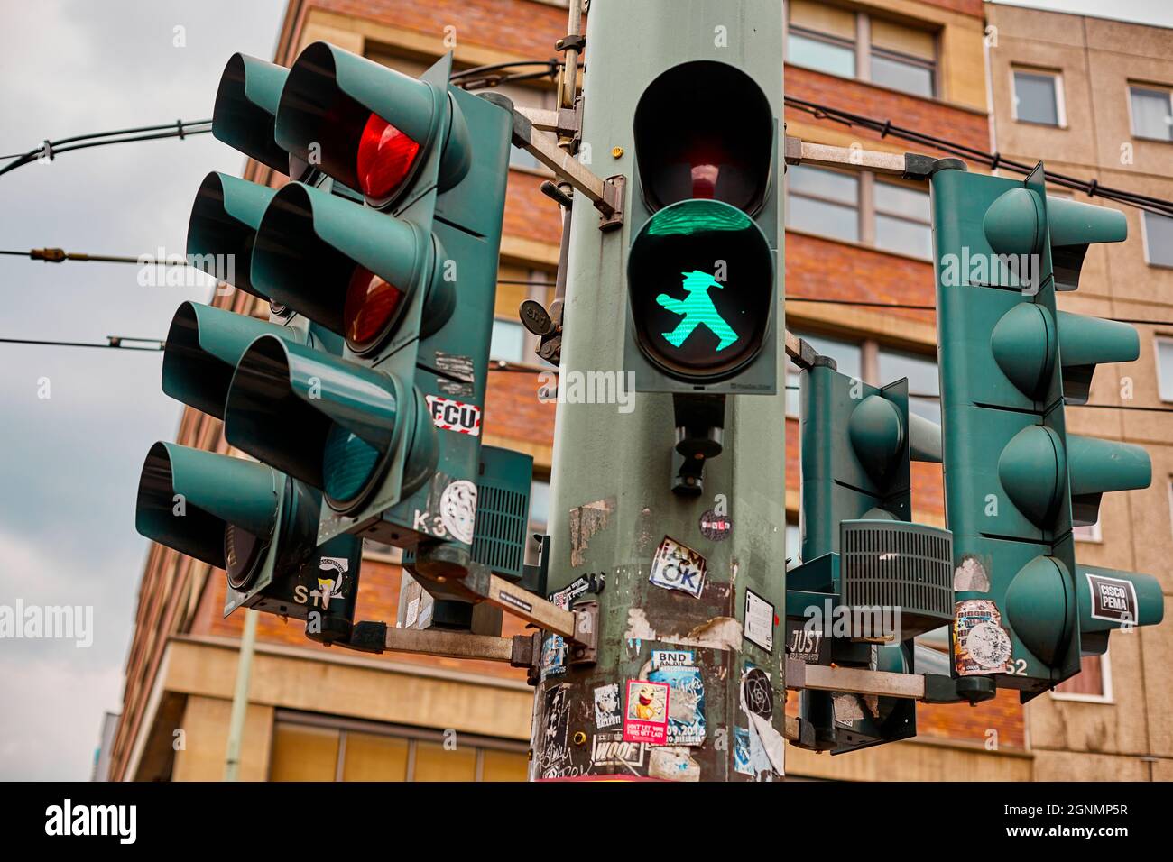 Berlin green ampelmann traffic crossing hi-res stock photography and ...