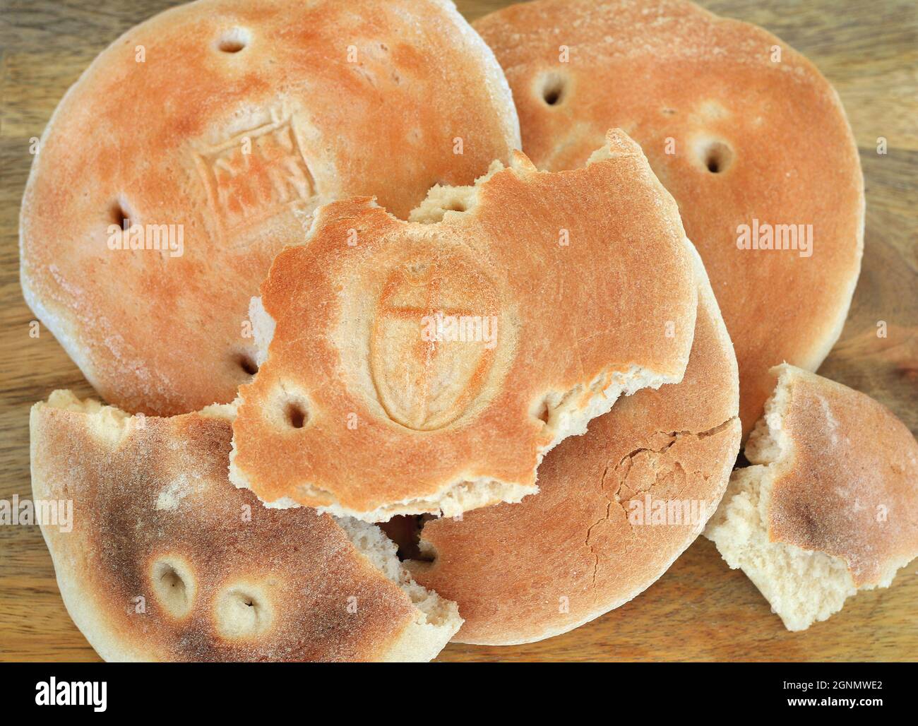 Orthodox holy bread hi-res stock photography and images - Alamy