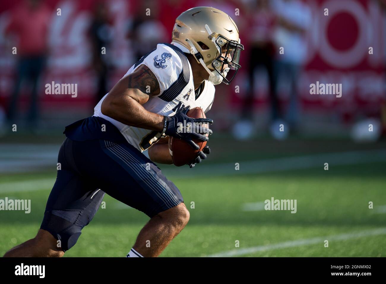 Houston, TX, USA. 25th Sep, 2021. Navy Midshipmen fullback Chance ...