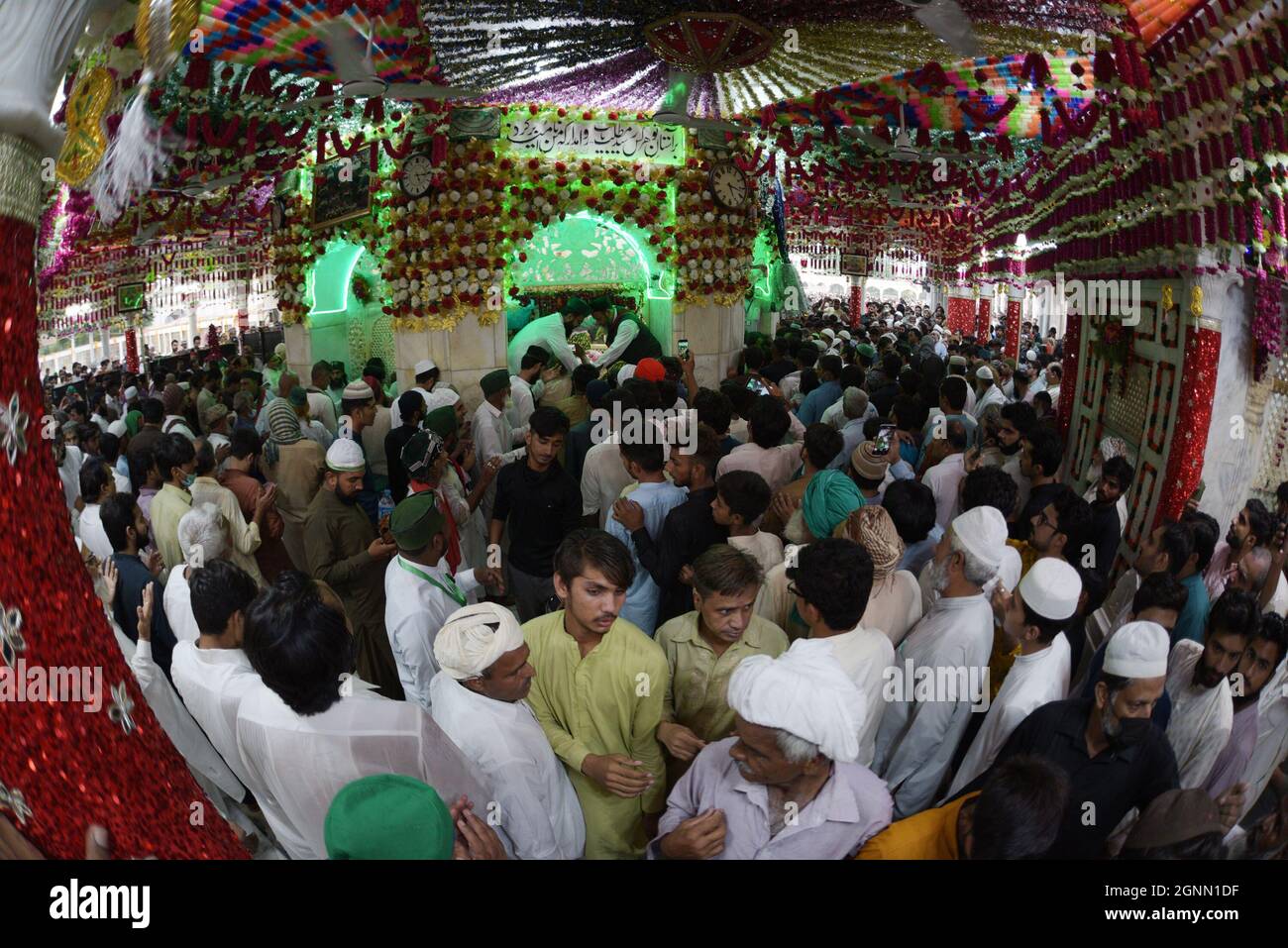 Sufis of pakistan hi-res stock photography and images - Alamy