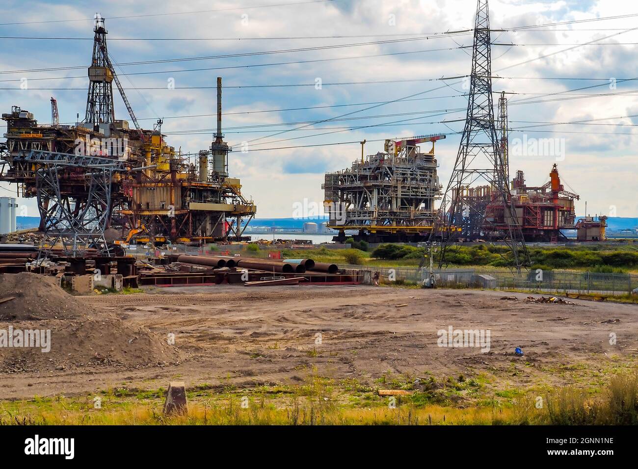 Brent alpha north sea oil platform hi-res stock photography and images ...