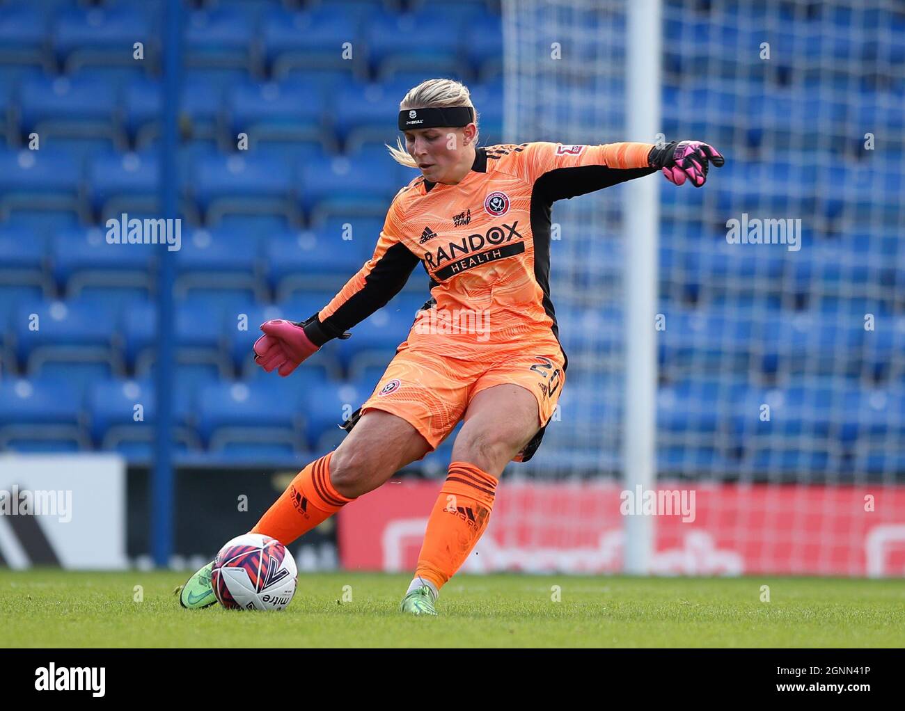 Sheffield utd women hi-res stock photography and images - Alamy