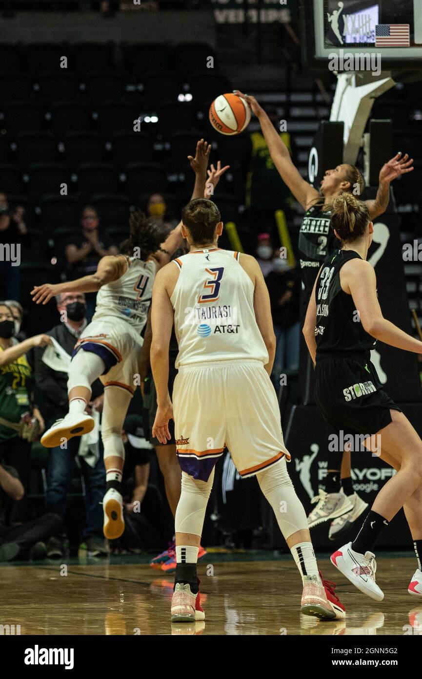 Mercedes russell hi-res stock photography and images - Alamy