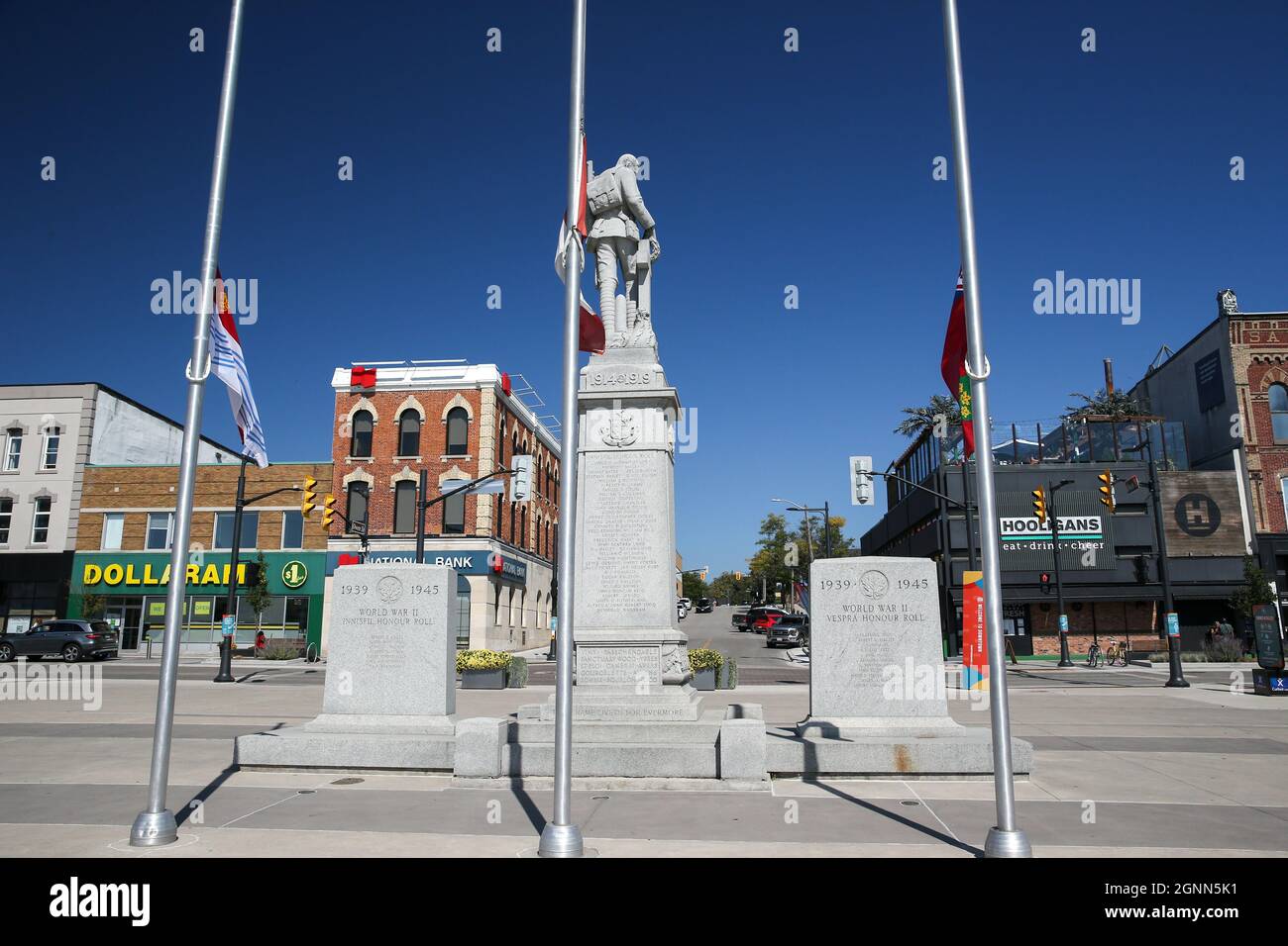 Downtown barrie ontario hi-res stock photography and images - Alamy
