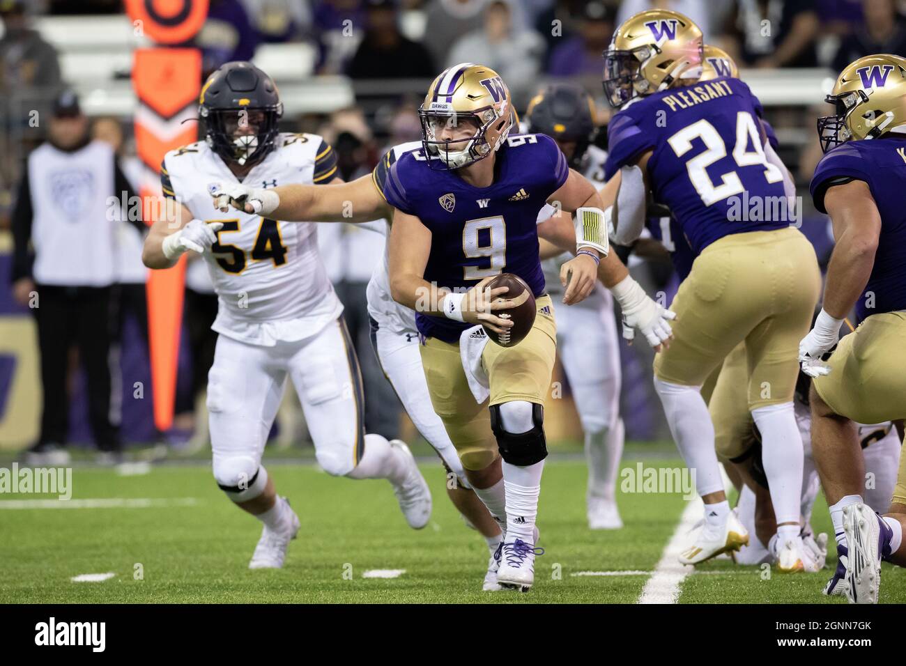 4th quarter hi-res stock photography and images - Alamy