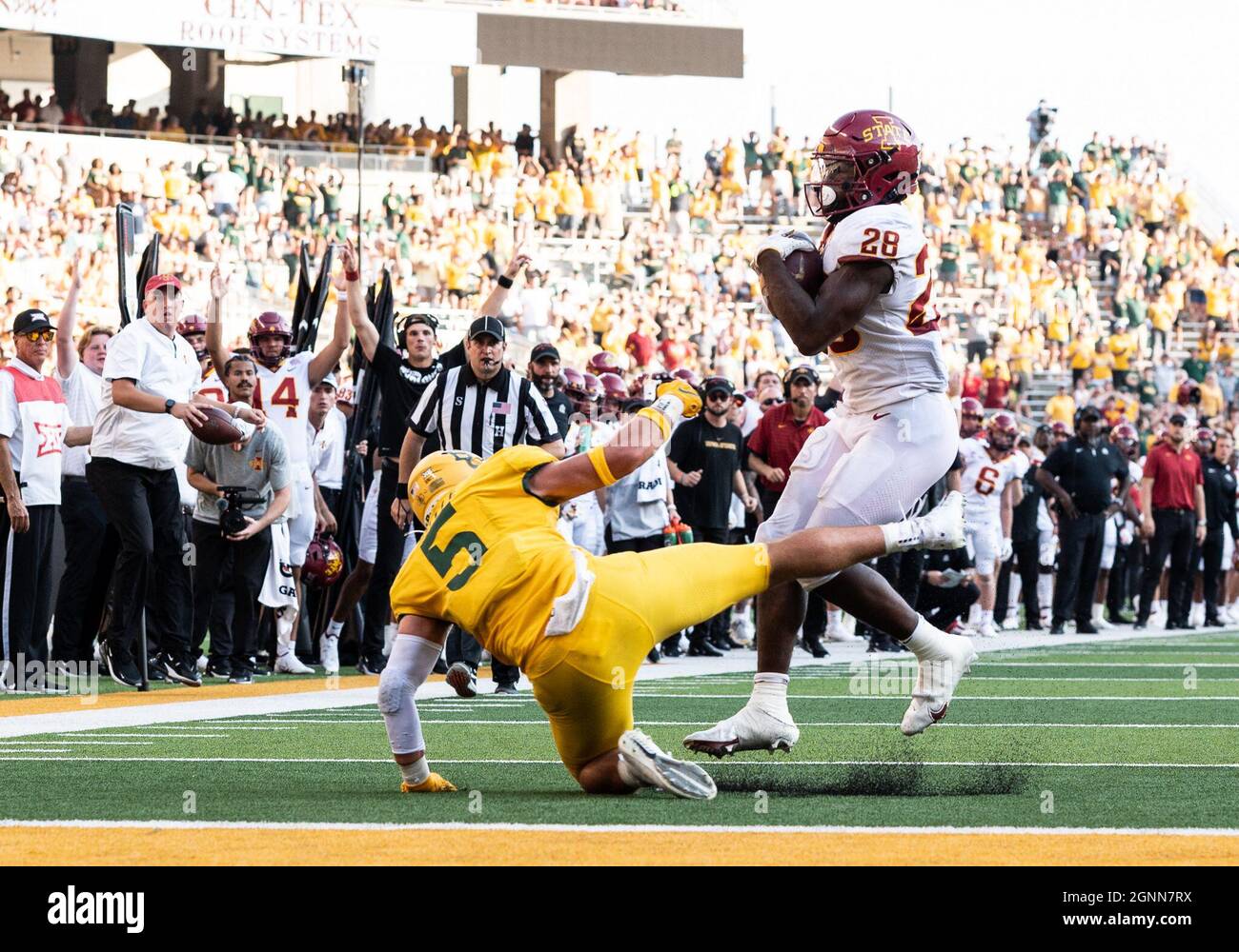 5975 hi-res stock photography and images - Alamy