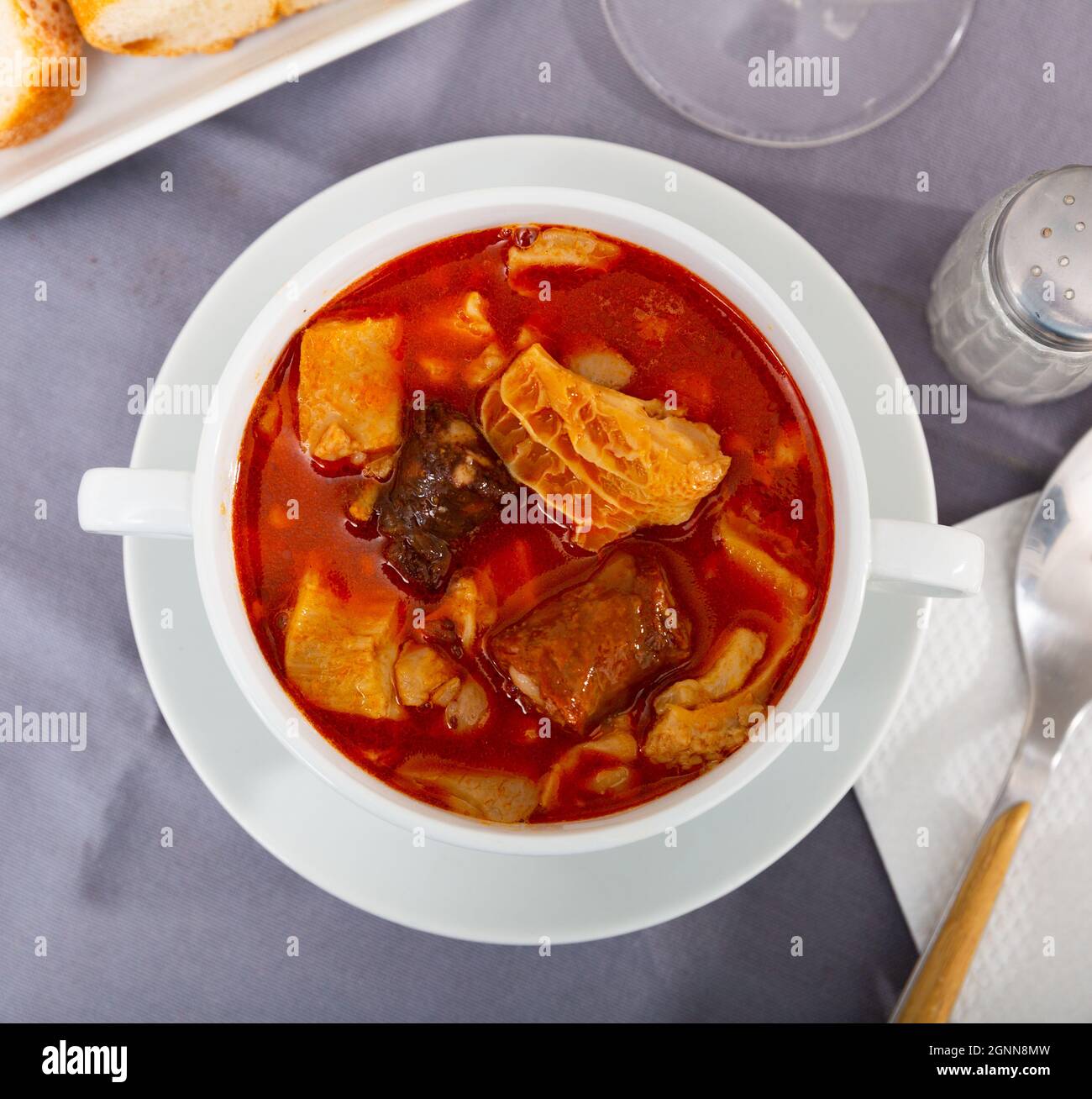 Spanish stewed tripe dish Callos a la Madrilena Stock Photo - Alamy