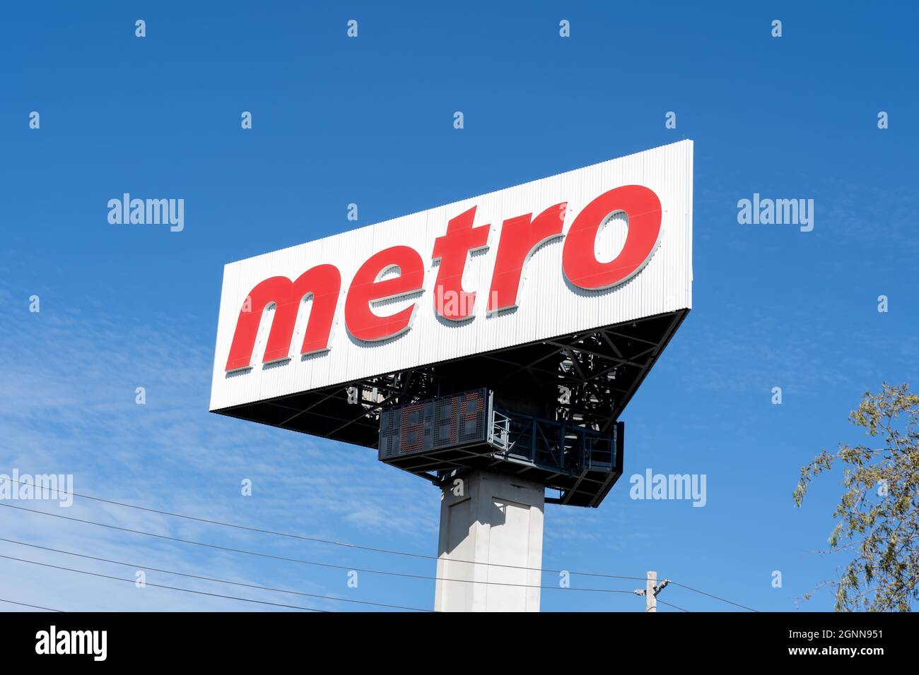 Toronto metro shopping hi-res stock photography and images - Alamy