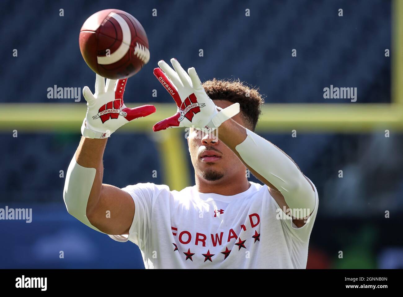 September 25, 2021: Wisconsin Badgers wide receiver Chimere Dike (13 ...