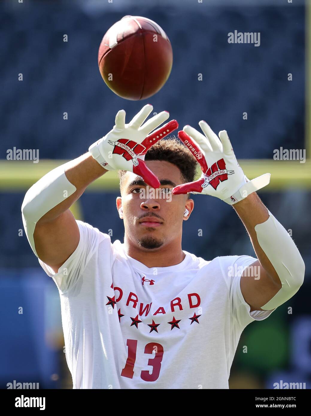 September 25, 2021: Wisconsin Badgers wide receiver Chimere Dike (13 ...