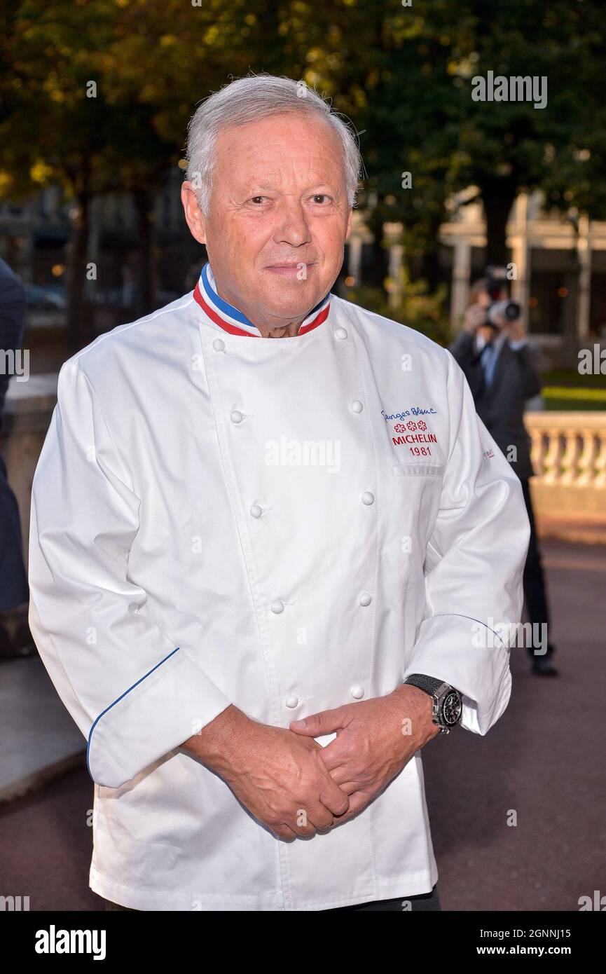 Diner on blanc hi-res stock photography and images - Alamy