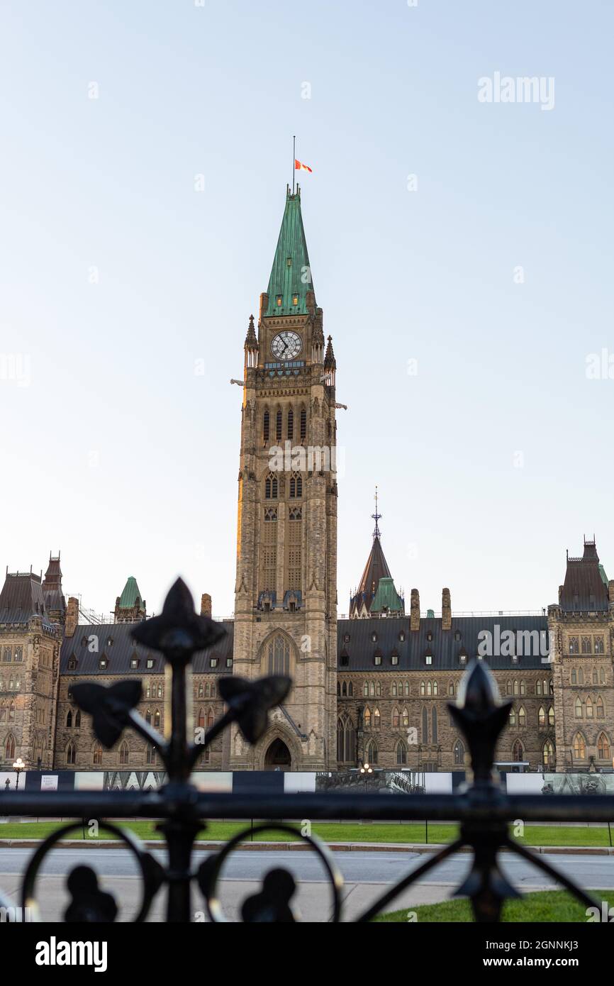 Famous canadian buildings hi-res stock photography and images - Alamy