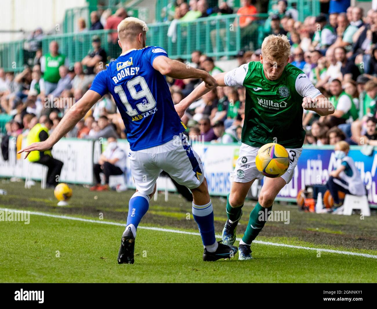 Easter Road, Leith, Edinburg, UK. 26th Sep, 2021. Scottish Premier ...