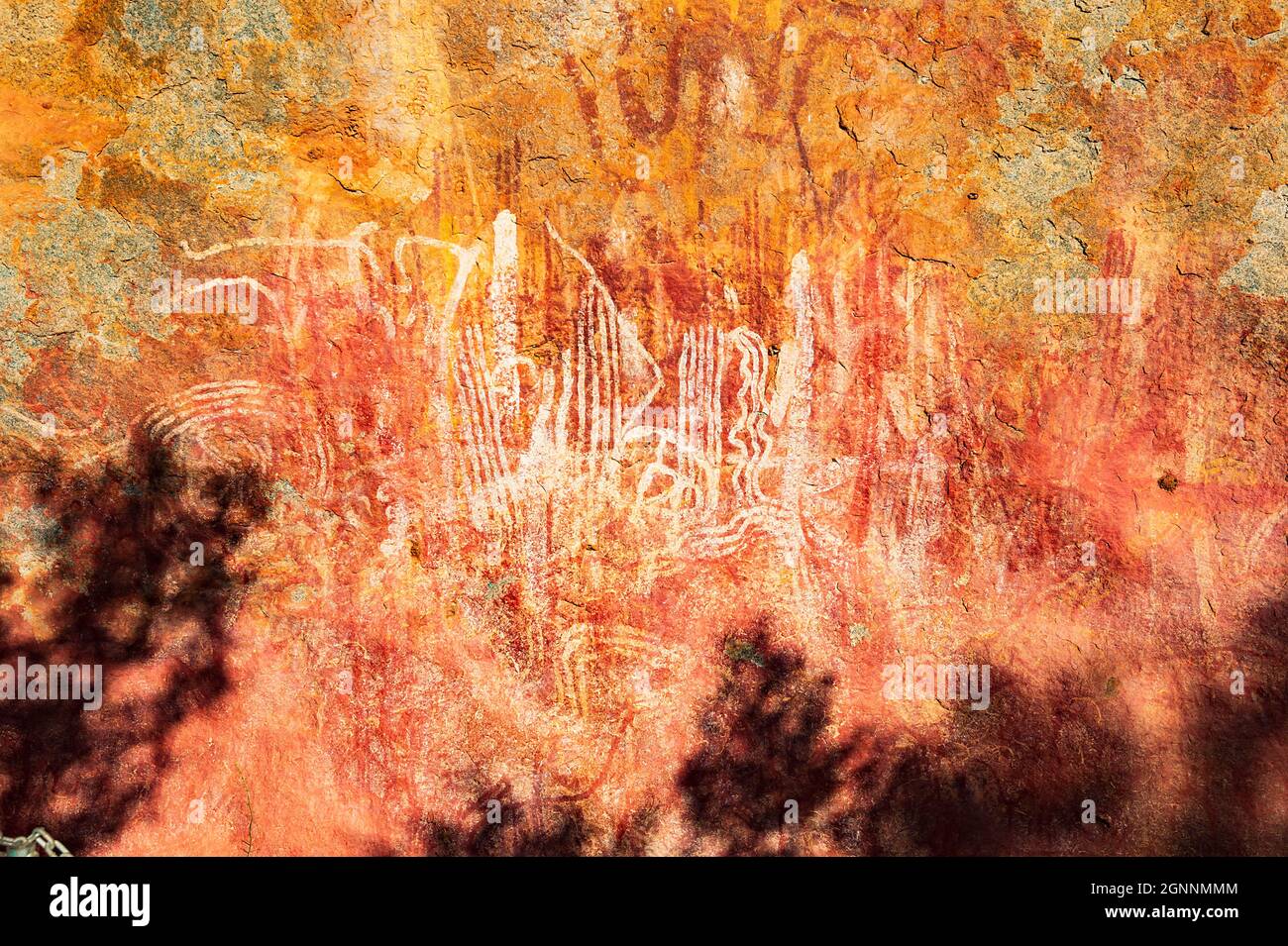 Aboriginal Art at Walga Rock (Walganha), the second largest monolith in ...