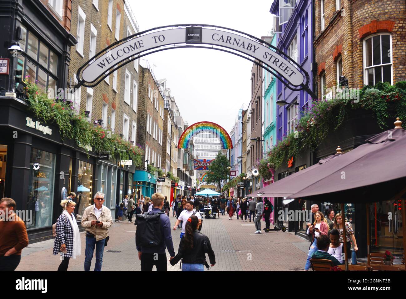Carnaby Street shopping in London, United Kingdom Stock Photo - Alamy