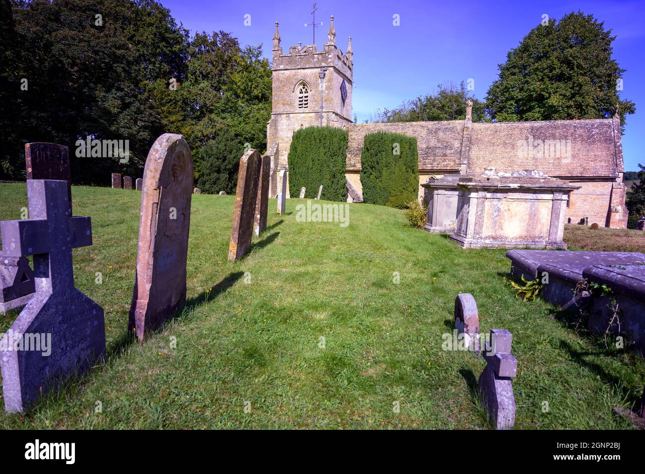 Church cemetry hi-res stock photography and images - Alamy