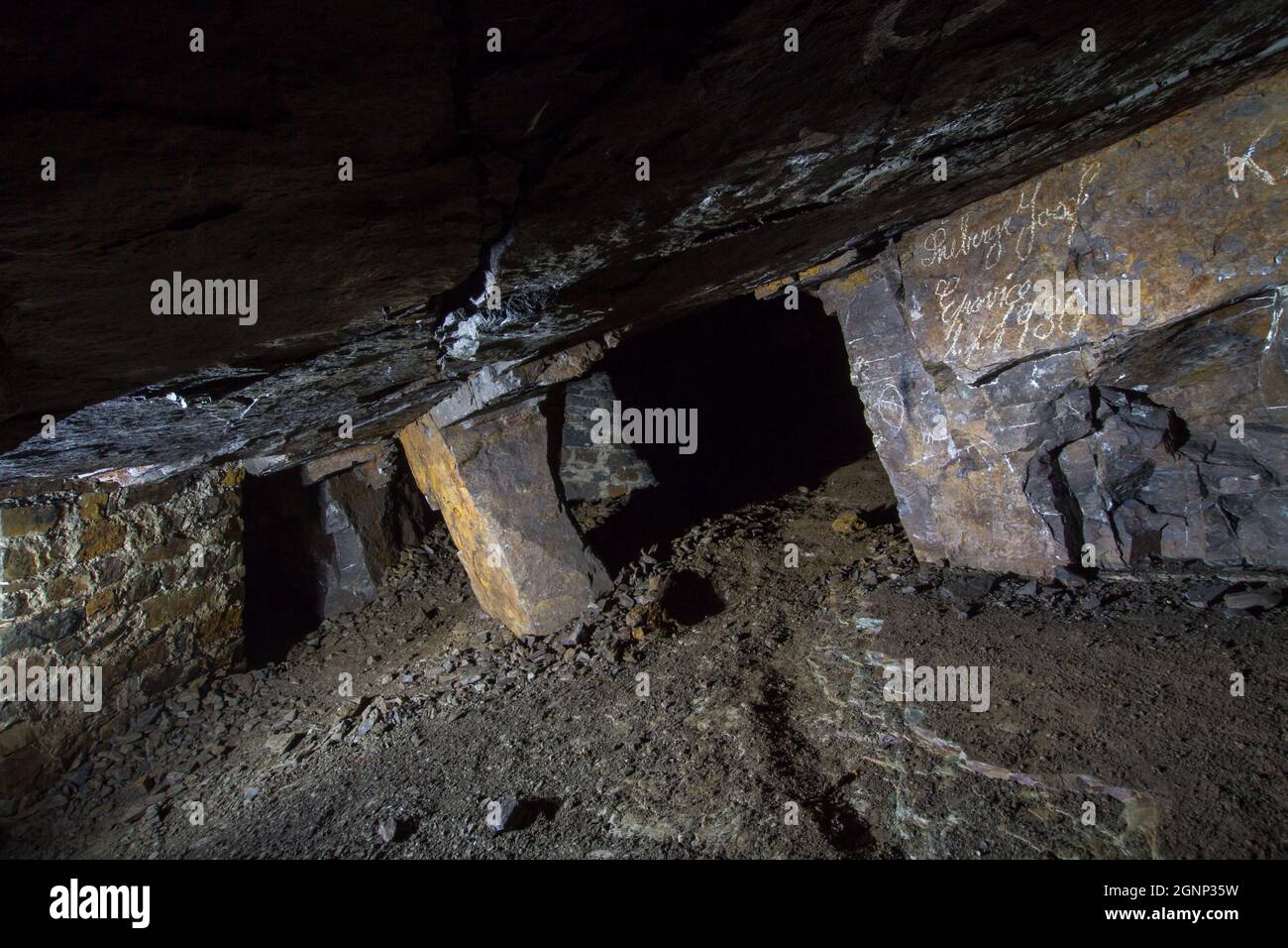 Iron ore mine 1930s hi-res stock photography and images - Alamy