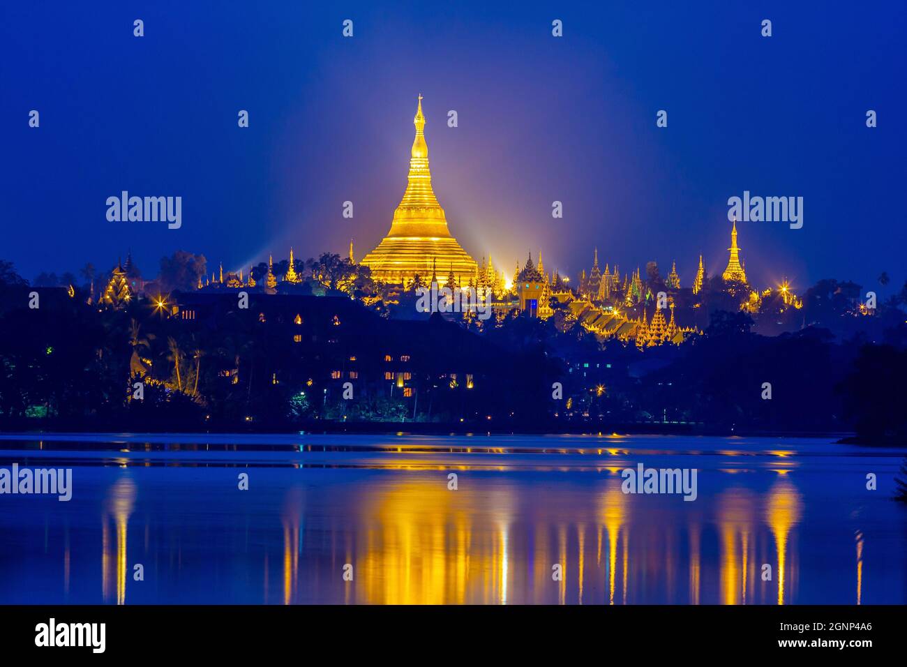 Shwedagon pagoda, at sunset, the Golden Pagoda, Yangon Myanmar Stock ...