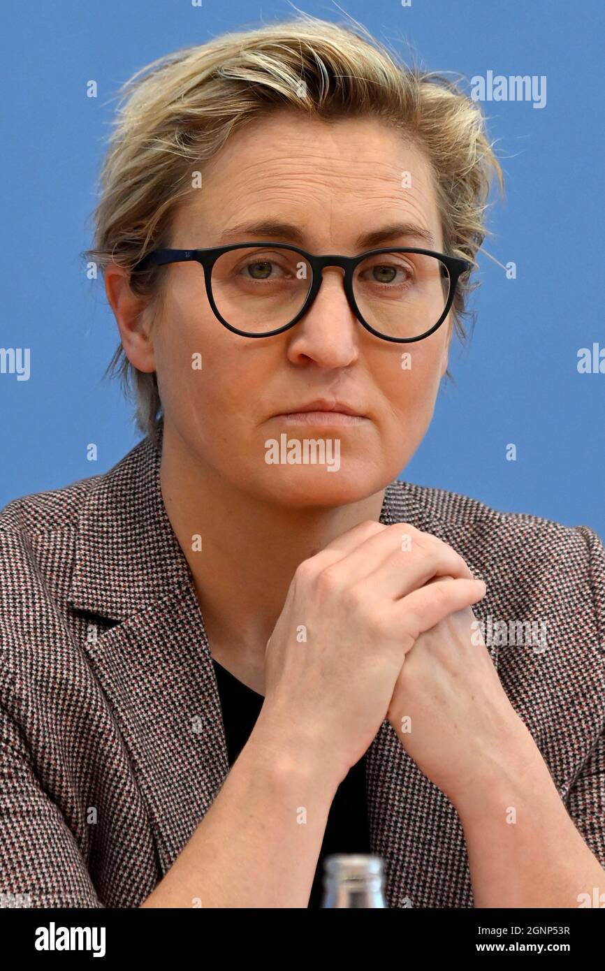 Susanne hennig wellsow hi-res stock photography and images - Alamy