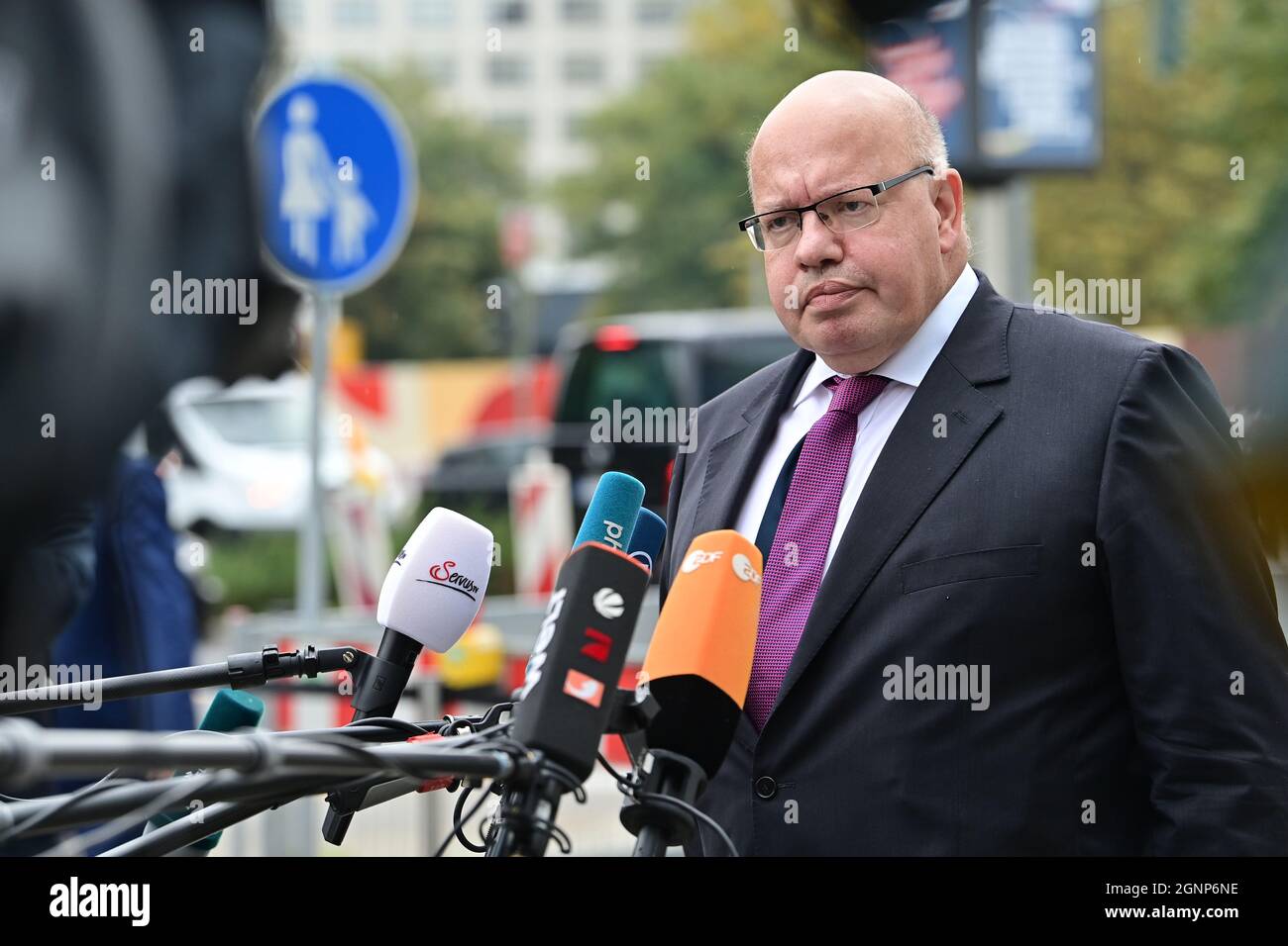 Berlin, Germany. 27th Sep, 2021. Economics Minister Peter Altmaier (CDU ...