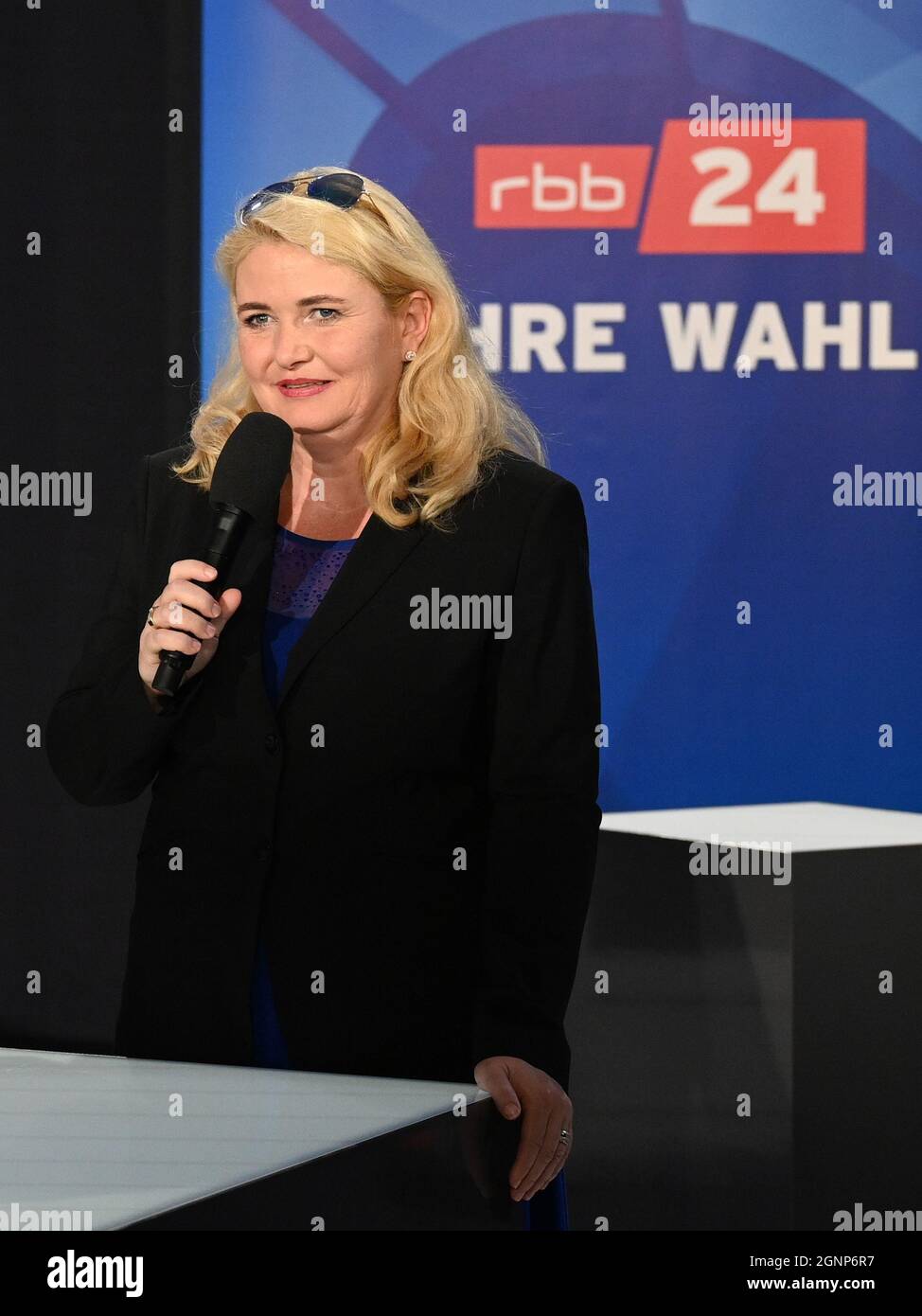 Kristin brinker hi-res stock photography and images - Alamy