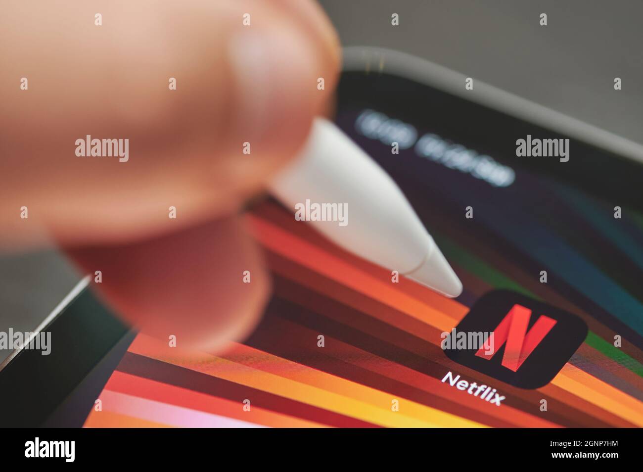 Netflix screen 2021 hi-res stock photography and images - Alamy