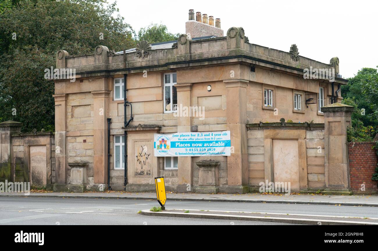 The Botanic Lodge at the entrance to Liverpool Botanic Gardens ...