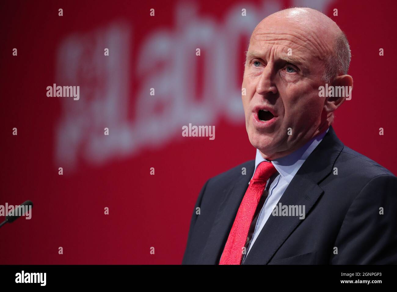 John healey defence hi-res stock photography and images - Alamy