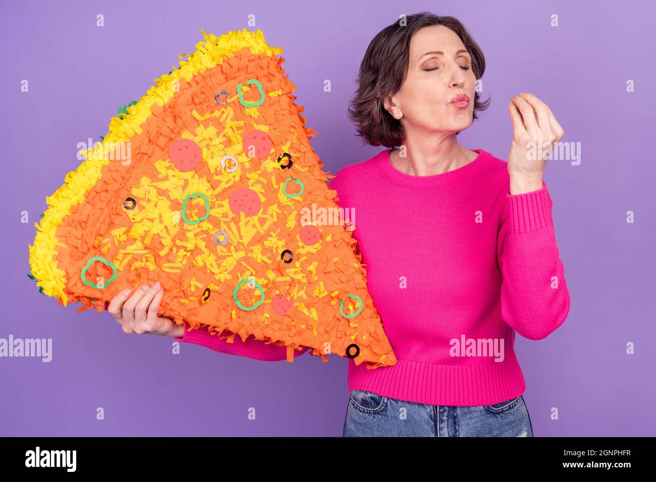 Photo of aged woman show fingers tasty yummy sign hold pizza slice food ...