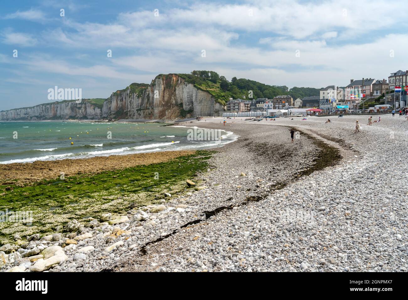 Strand und die Felsklippen von Yport, Normandie, Frankreich | Chalk ...