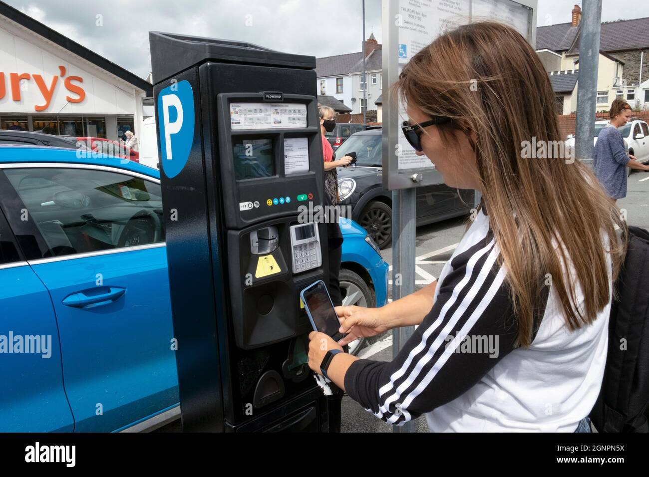 Car parking ticket machine uk hi-res stock photography and images - Alamy