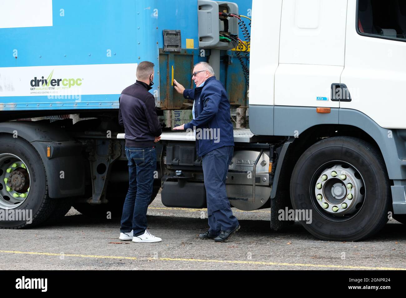 Lorry driver uk cab hi-res stock photography and images - Alamy