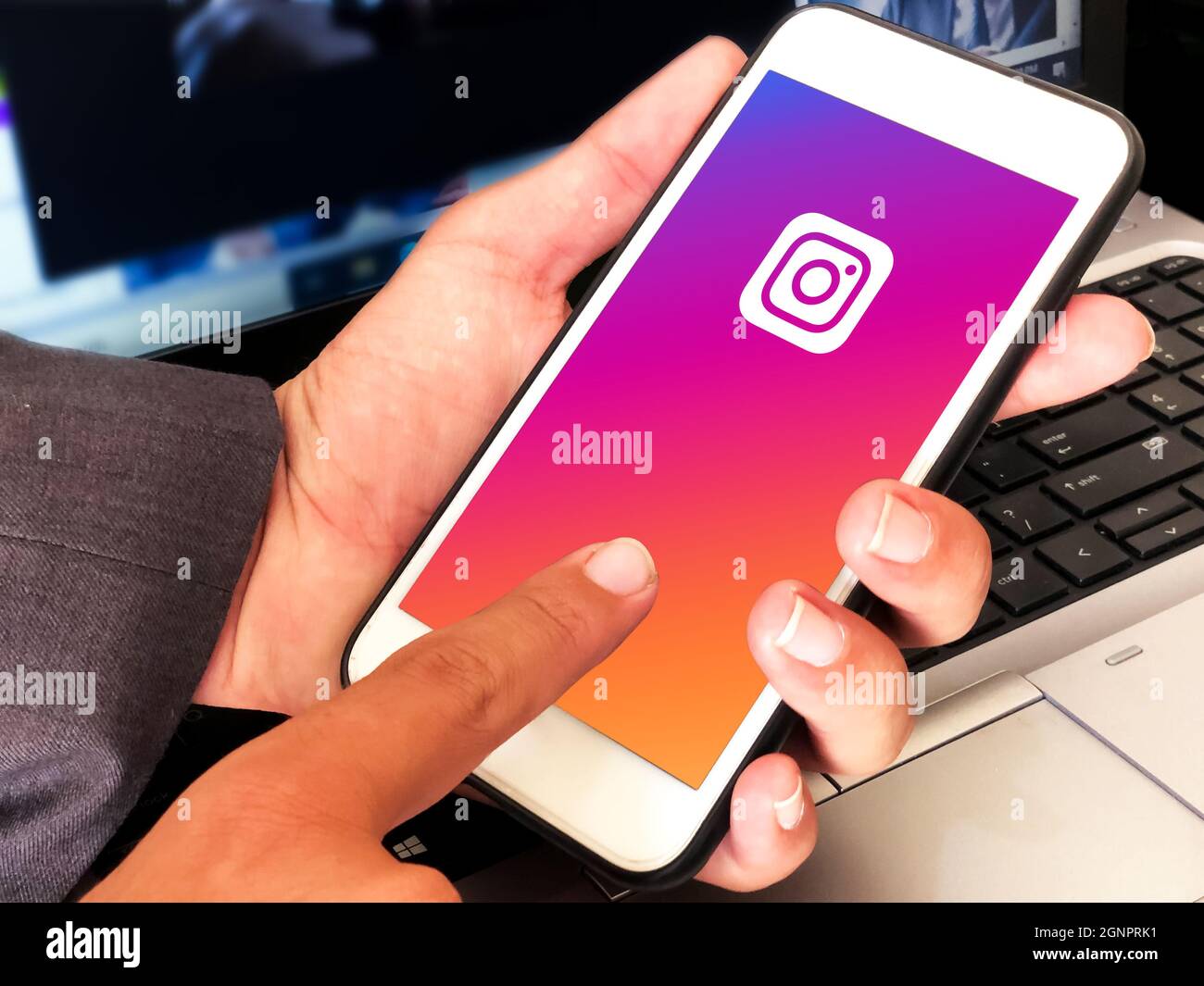 Instagram screen template hi-res stock photography and images - Alamy