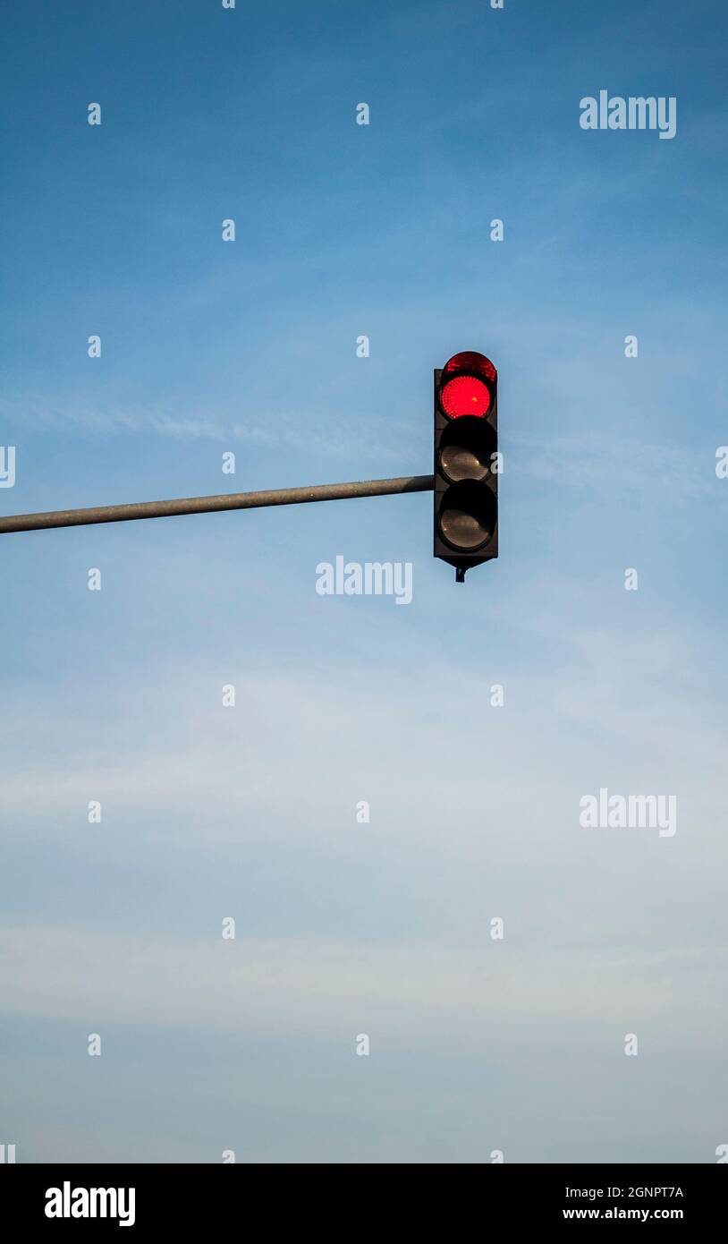 Red Traffic Light Stock Photo - Alamy