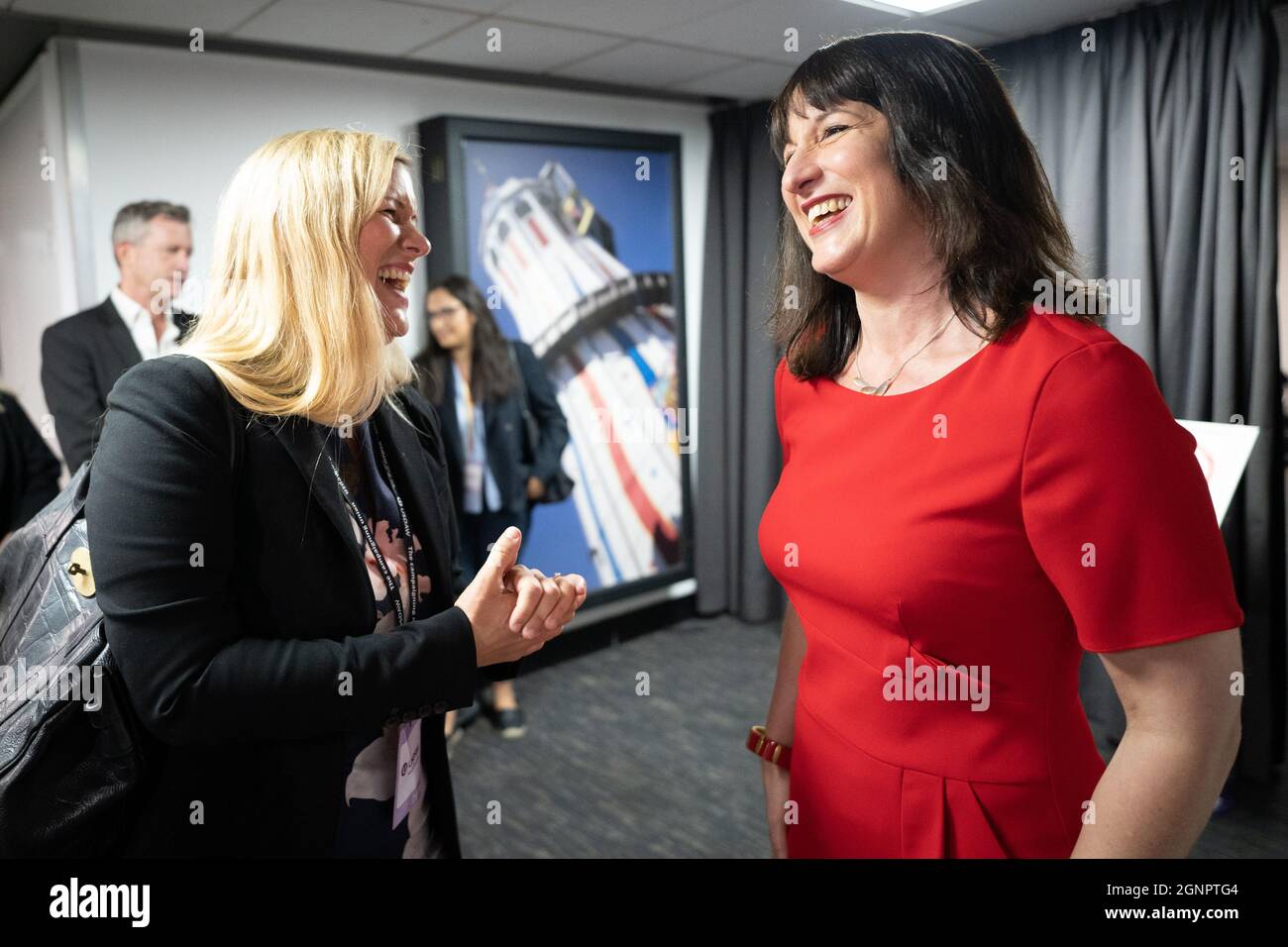 Rachel reeves ellie reeves hi-res stock photography and images - Alamy