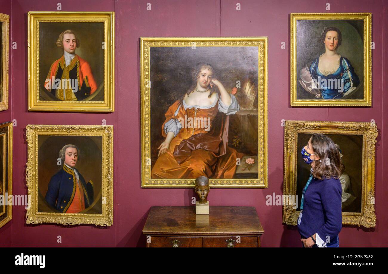 Paintings 18th century portraits portraits hi-res stock photography and ...