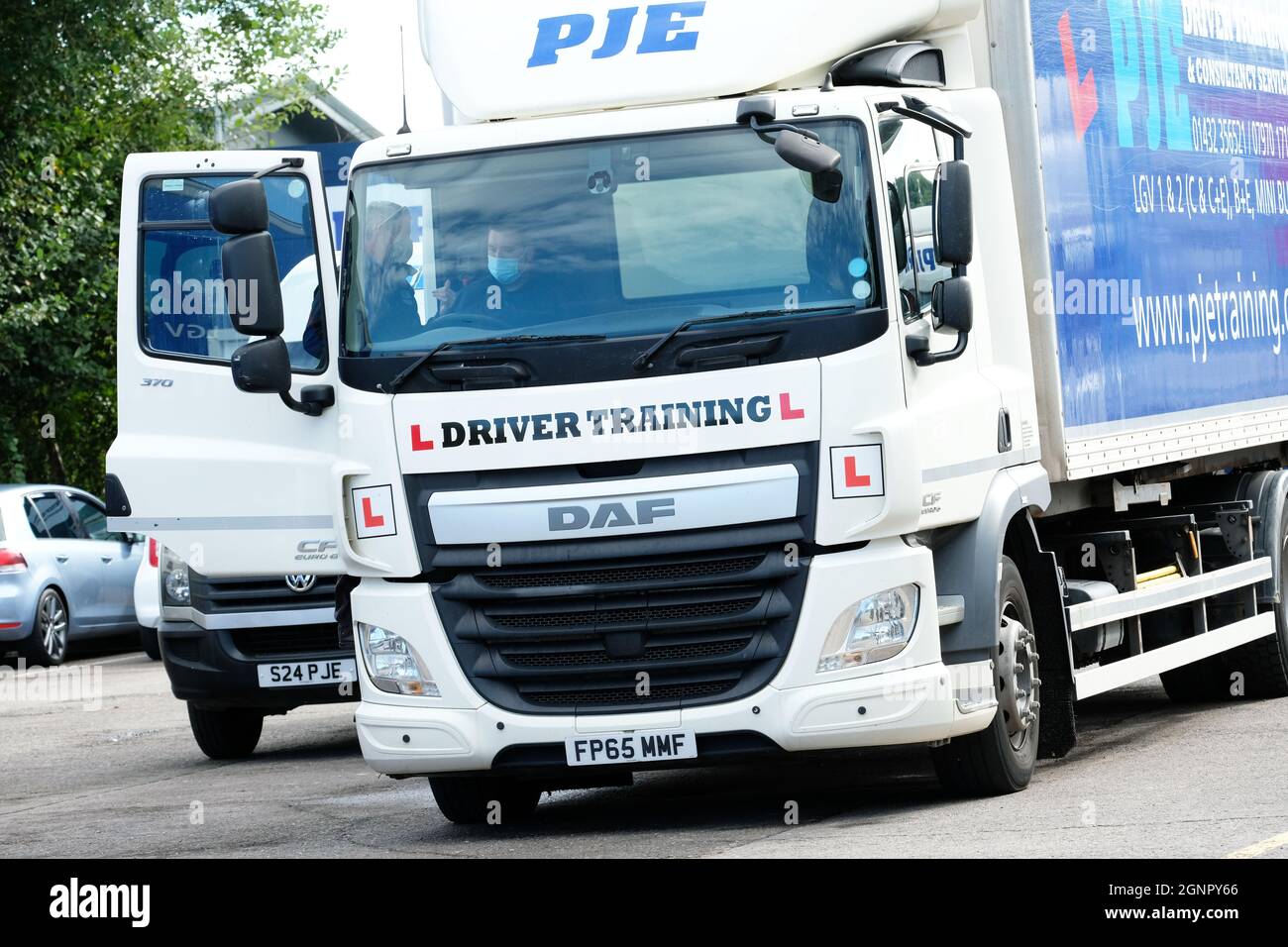 Dvsa lorry hi-res stock photography and images - Alamy