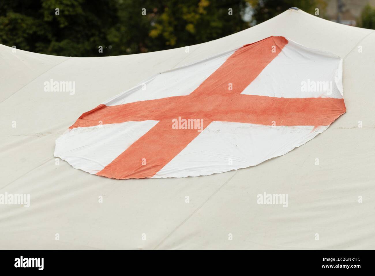 Red cross tents outdoors hi-res stock photography and images - Alamy
