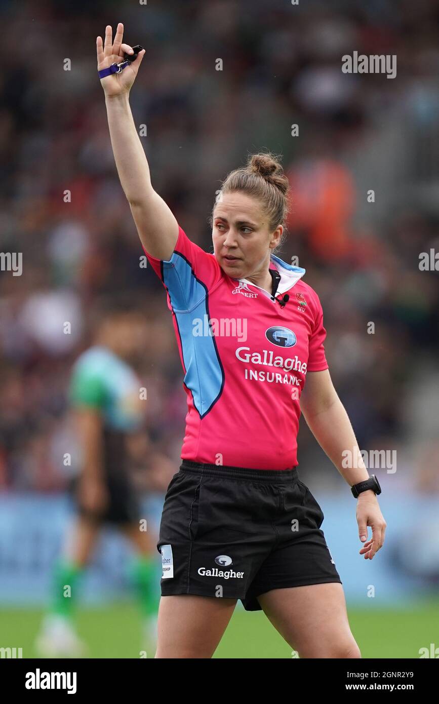 Rugby referee sara cox hi-res stock photography and images - Alamy