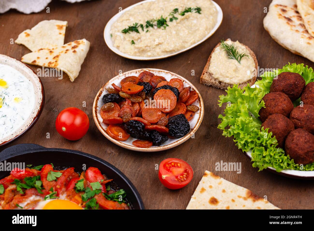 Traditional Jewish, Israeli and middle Eastern food Stock Photo - Alamy