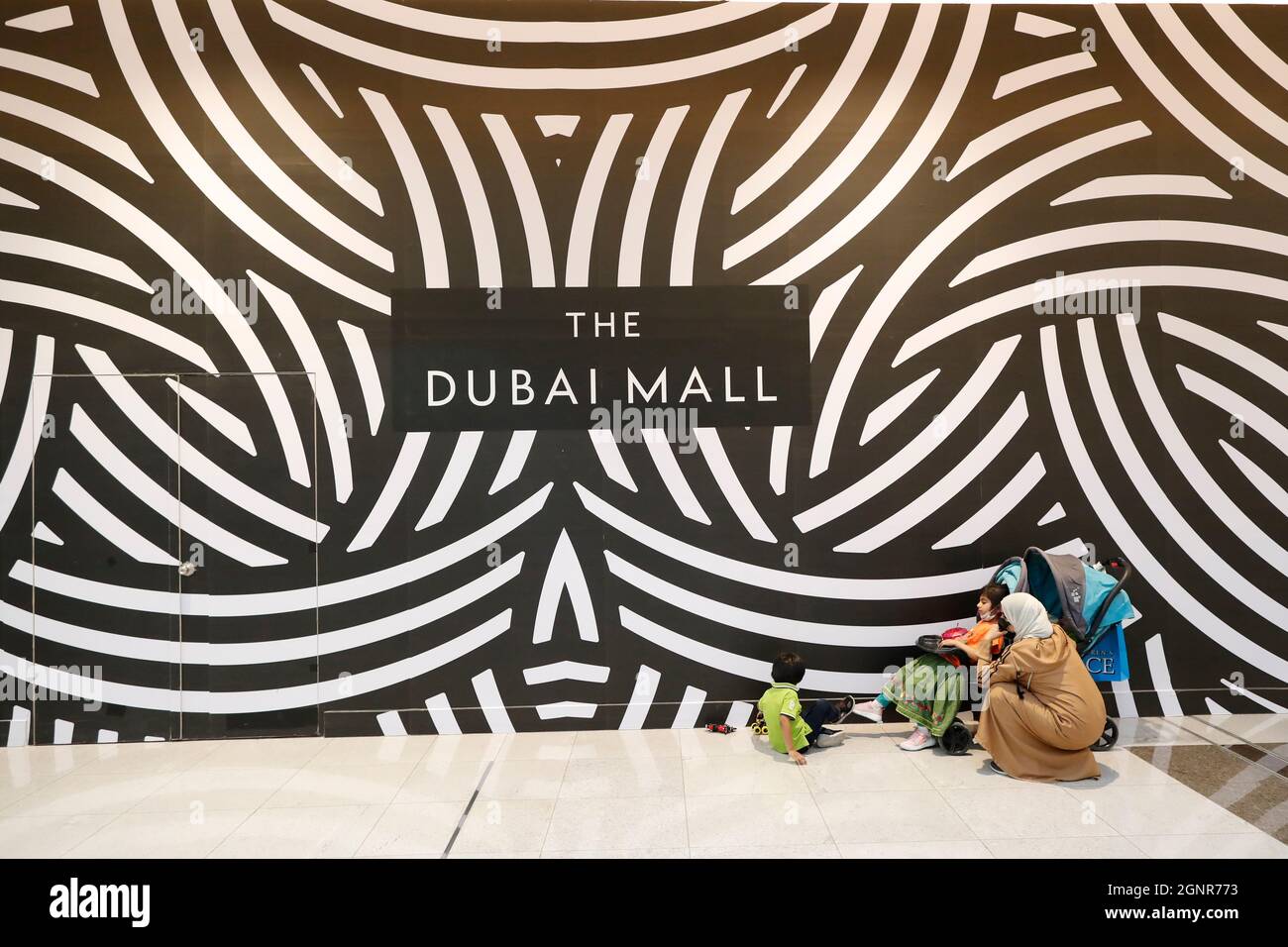 Dubai Mall, the largest shopping mall in the world with 1200 shops ...