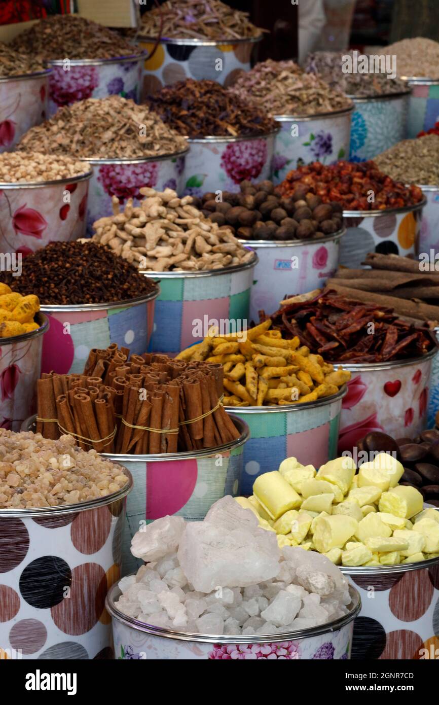 Arabian spices on display in a shop in the spice souk in Deira. Dubai ...