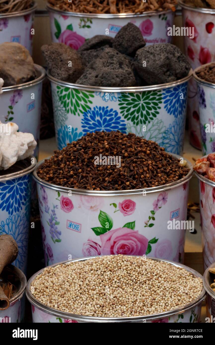Arabian spices on display in a shop in the spice souk in Deira. Dubai ...