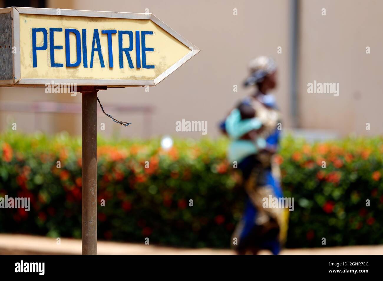Rural african hospital. Pediatric ward. SIgn. Benin Stock Photo - Alamy